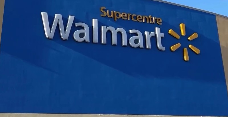 Walmart réouvre sa succursale phare de Square One à Mississauga ...